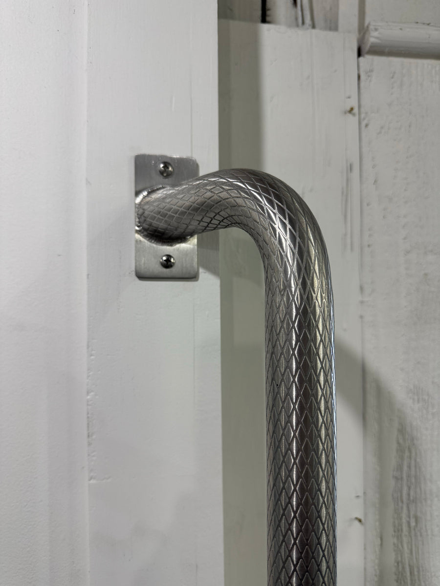 324KNF 35 Deg Angled Rail 450mm 1428 Knurled WITH TWO HOLE RECTANGULAR ...